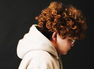 【Vaundy】メンバーはいない！生い立ちから今まで経歴まとめ！歌い手時代も - トレンド会議